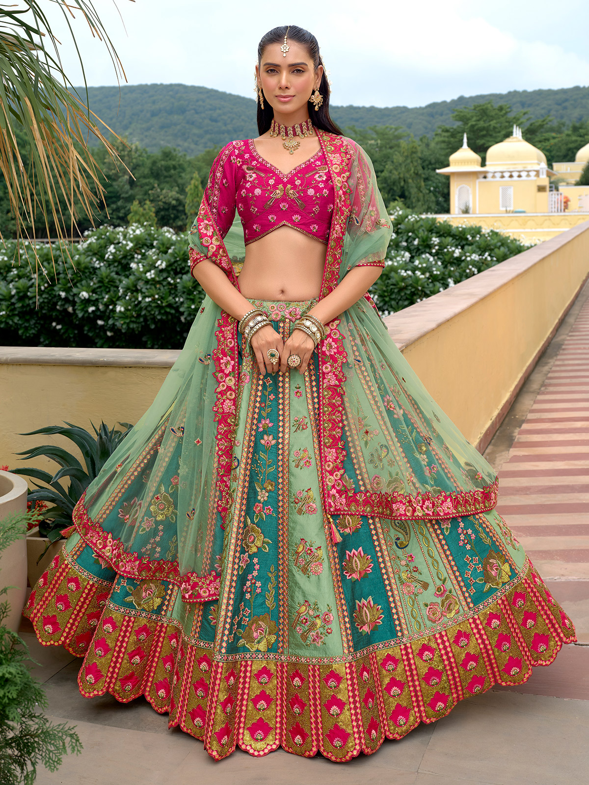 vertical pattern lehenga